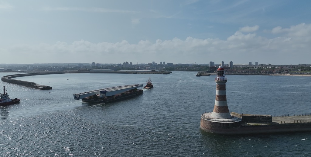 Final parts of Sunderland’s New Wear Footbridge arrive - Place North East